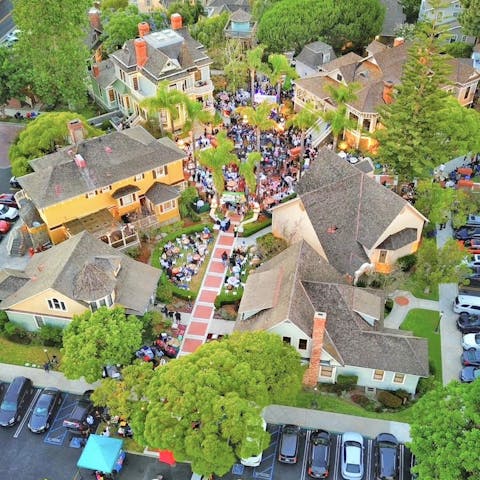 The Pepper Tree, Ventura County, California | Plum Guide