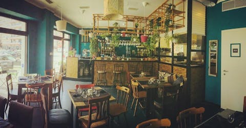 The Roman Violet, Aurelio, Rome | Plum Guide