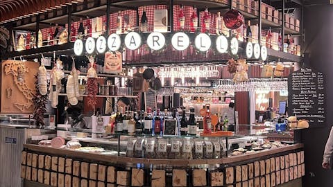 Tropical Alien, Plaza Mayor, Centro | Plum Guide