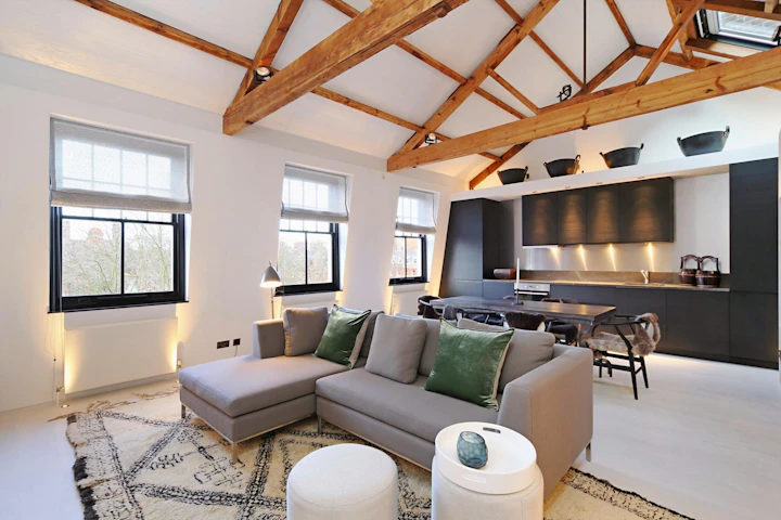 London Beams, London, England | Plum Guide