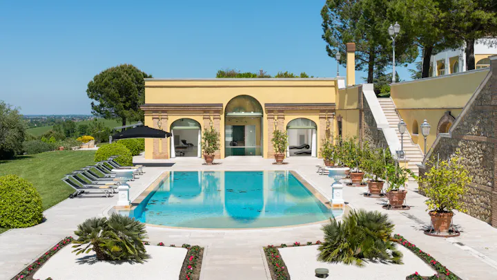 The Roman Spa, Rome, Italy | Plum Guide