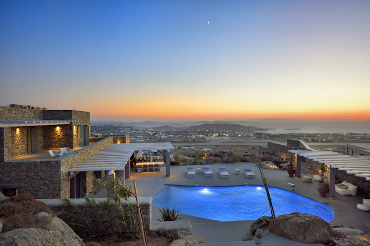 Vast Horizon, Mykonos, Greece | Plum Guide