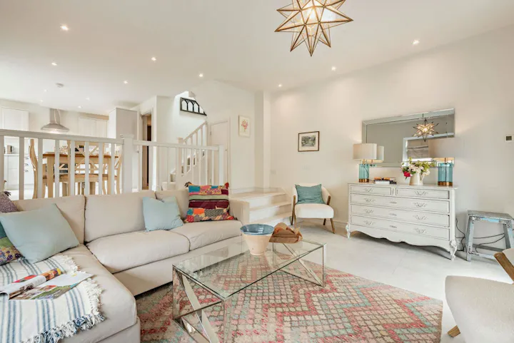 Cotswolds Cream, Chipping Norton, Oxfordshire | Plum Guide