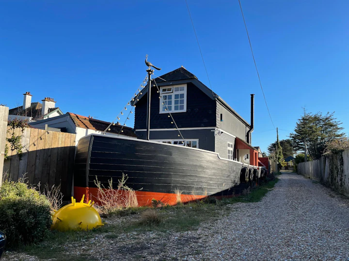 Hatch & Gold, Kent, England | Plum Guide