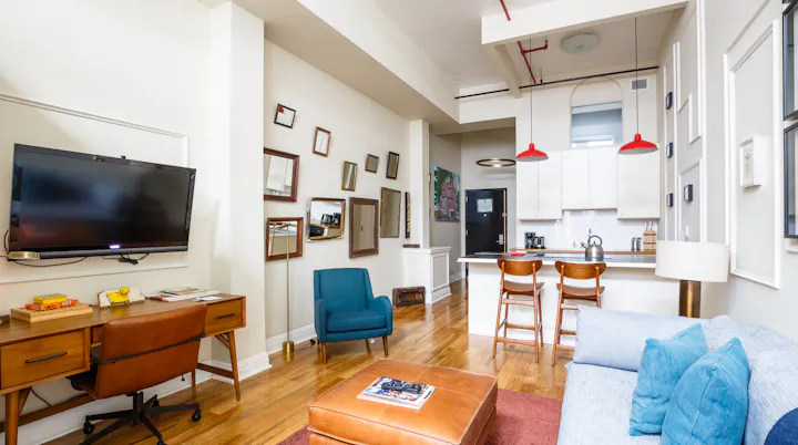 The Azure Box, Greenpoint, Brooklyn | Plum Guide