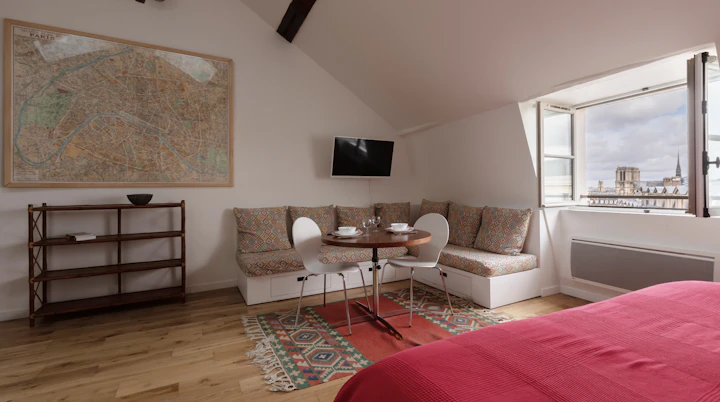 Map Maker, Sorbonne, Paris | Plum Guide