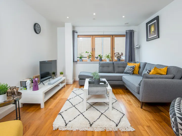 Return to Cardiff, Cardiff, Wales | Plum Guide