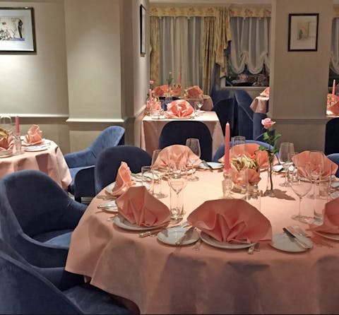 Puttering Along, Primrose Hill, London | Plum Guide