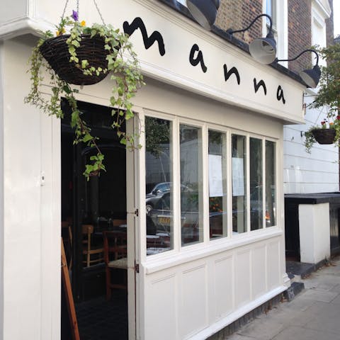 Puttering Along, Primrose Hill, London | Plum Guide