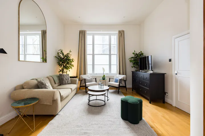 Paddington Hideaway, London | Plum Guide