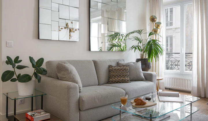 Vintage St Martin, Porte-Saint-Martin, Paris | Plum Guide