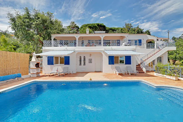 Tons de Azul, Algarve, Portugal | Plum Guide