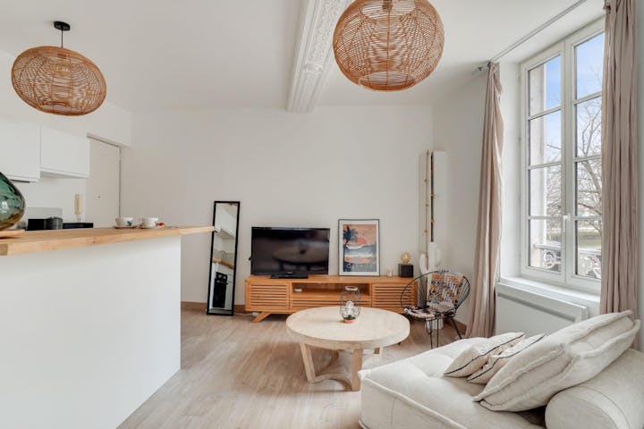 Stay in the best homes in France | Plum Guide