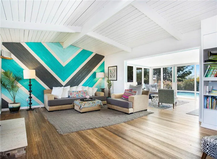 Sunshine Sally, Orange County, California | Plum Guide