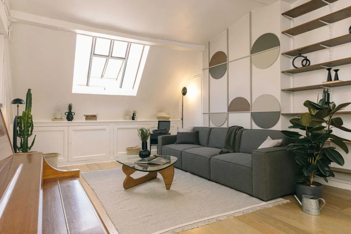 Mansard Nest, Place Vendôme, Paris | Plum Guide