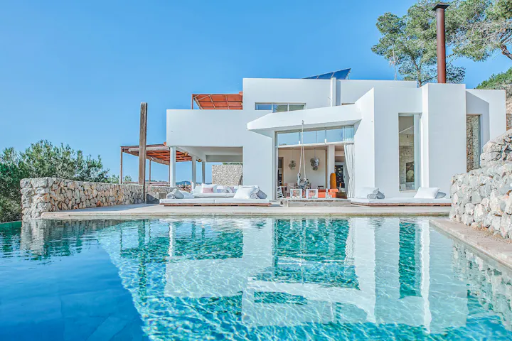 Moon Beam Beau, Santa Eulària des Riu, Ibiza | Plum Guide