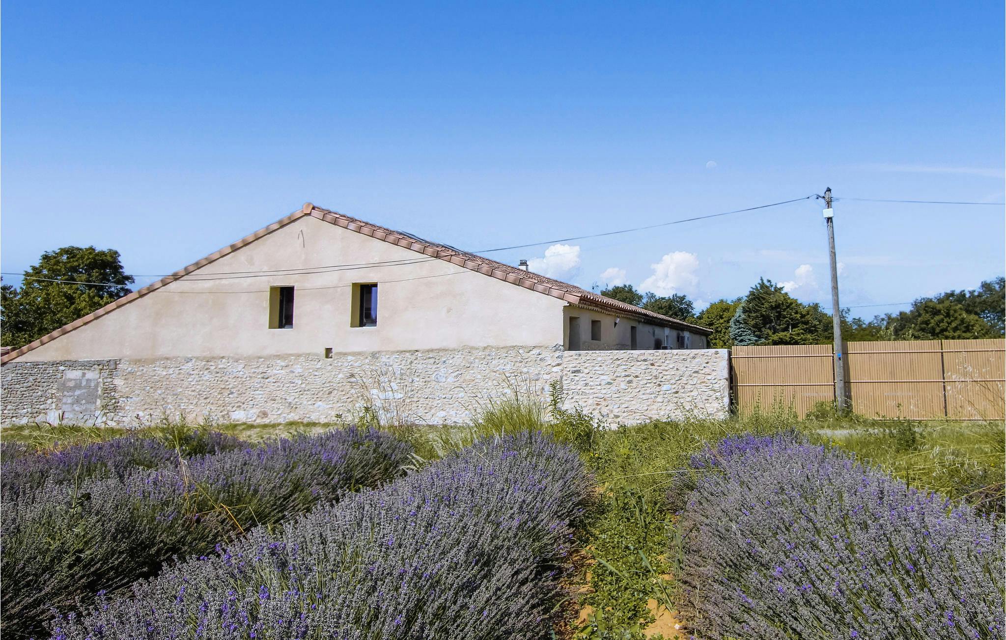 Idyllic Lavender Retreat, Auvergne-Rhône-Alpes | Plum Guide