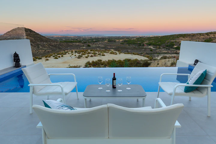 Infinite Sunset, Alicante, Valencia | Plum Guide