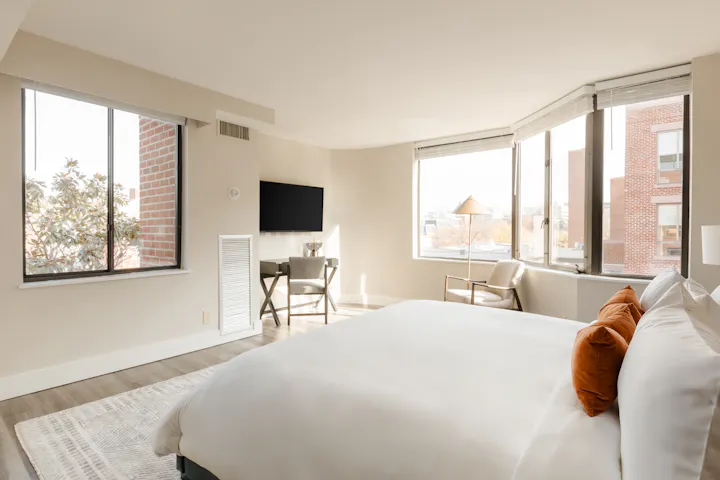 Early Catch, United States | Plum Guide