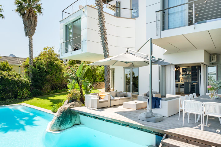 Beside The Bay, Bakoven, Cape Town | Plum Guide