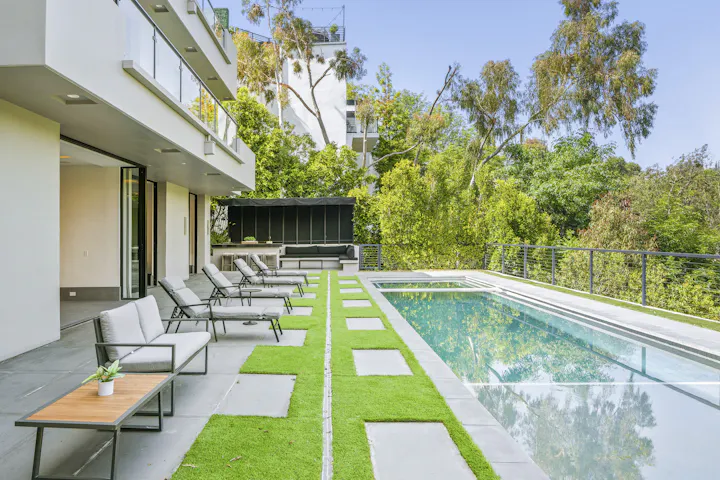 The Moon Canyon, Beverly Crest, Los Angeles | Plum Guide
