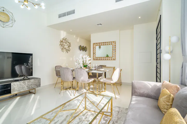 Home To Midas, Dubai, United Arab Emirates | Plum Guide