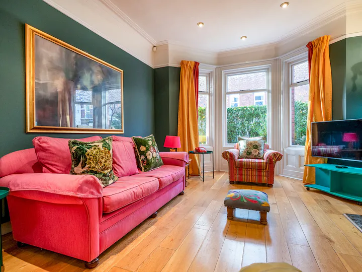 Quirk of Art, Belfast, Northern Ireland | Plum Guide