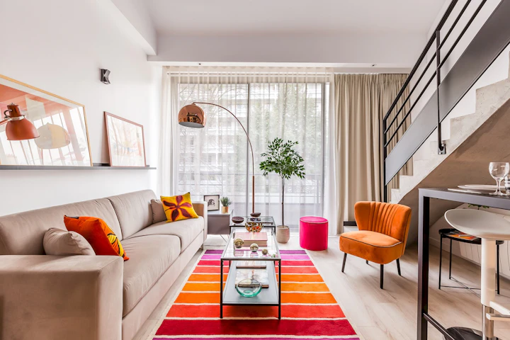 Tangerine Pink, Saint-Lambert, Paris | Plum Guide