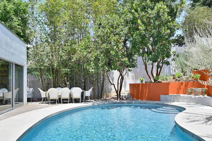 The Golden Daze, Los Angeles, California | Plum Guide