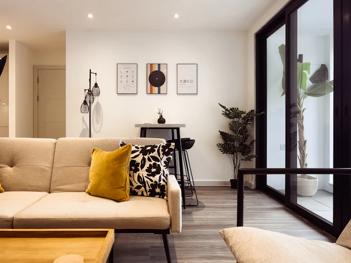 Honest Living, Brentford, London | Plum Guide