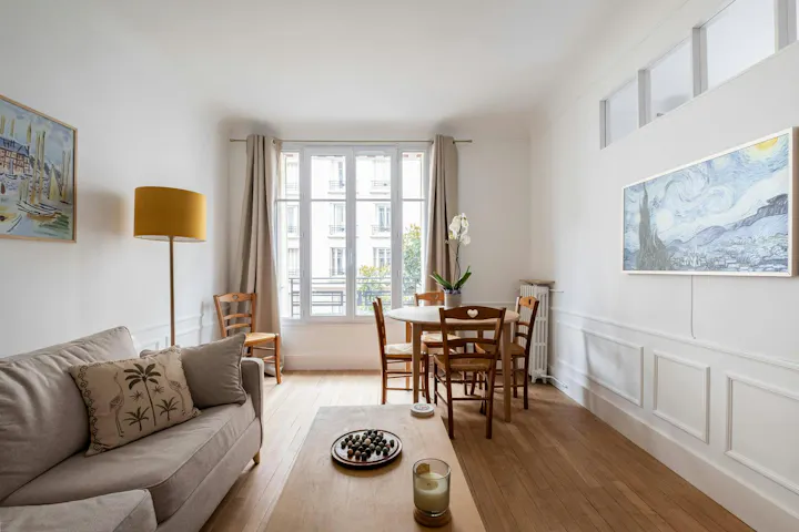 Ivory Orchids, Auteuil, Paris | Plum Guide