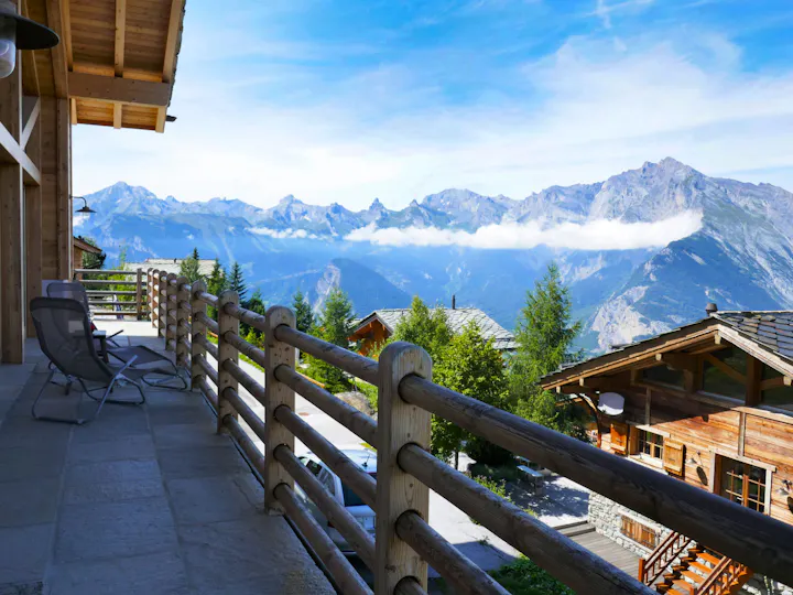 Clouds Reach, Nendaz, Conthey District | Plum Guide