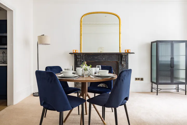 Knight Blue, Knightsbridge, London | Plum Guide