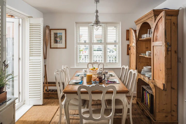 The Blue Beach Hut, Rye, East Sussex | Plum Guide