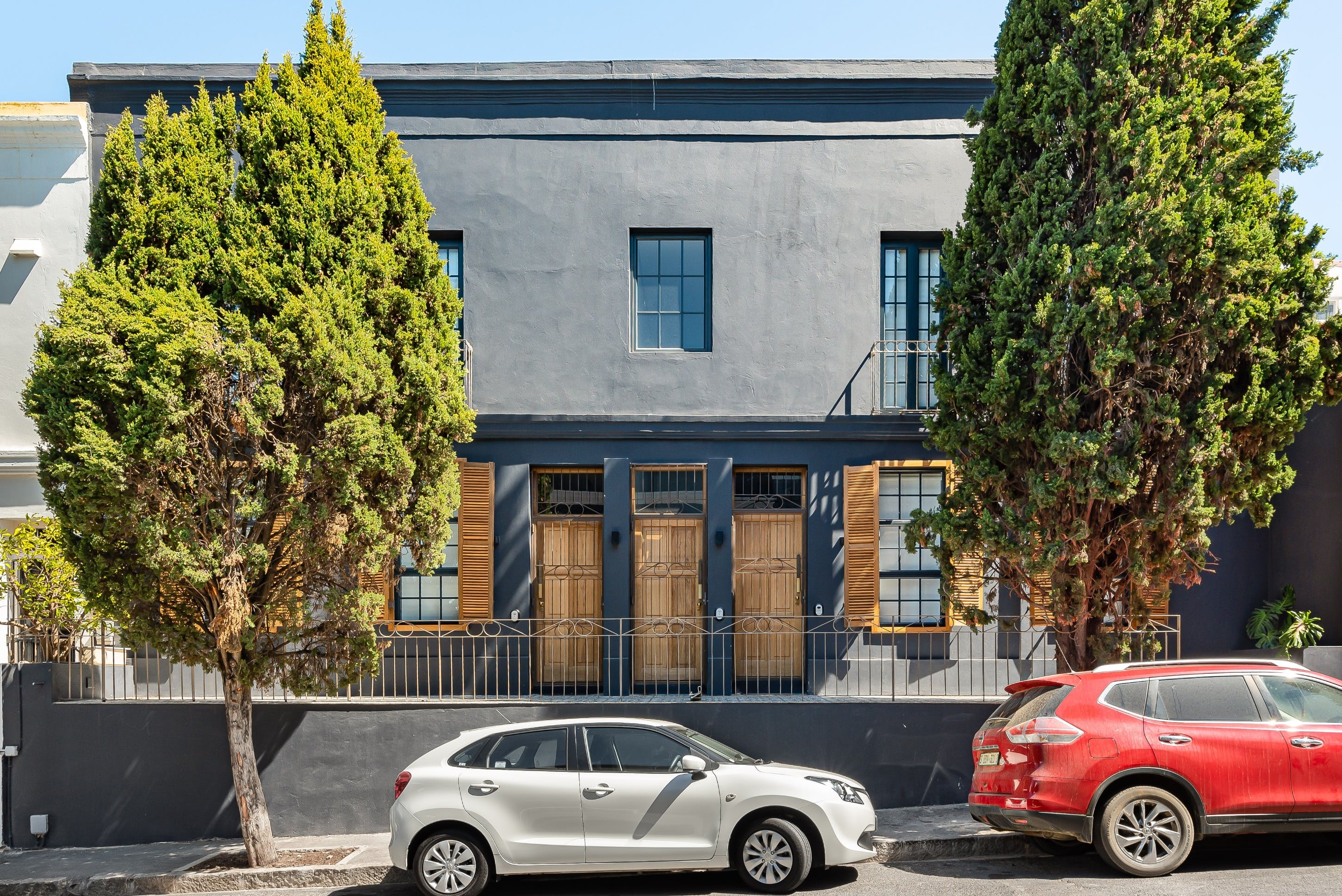 All Along the Waterfront, Schotsche Kloof | Plum Guide