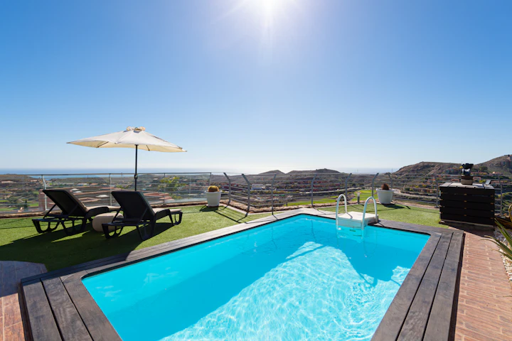Birdies & Canaries, Las Palmas, Canary Islands | Plum Guide