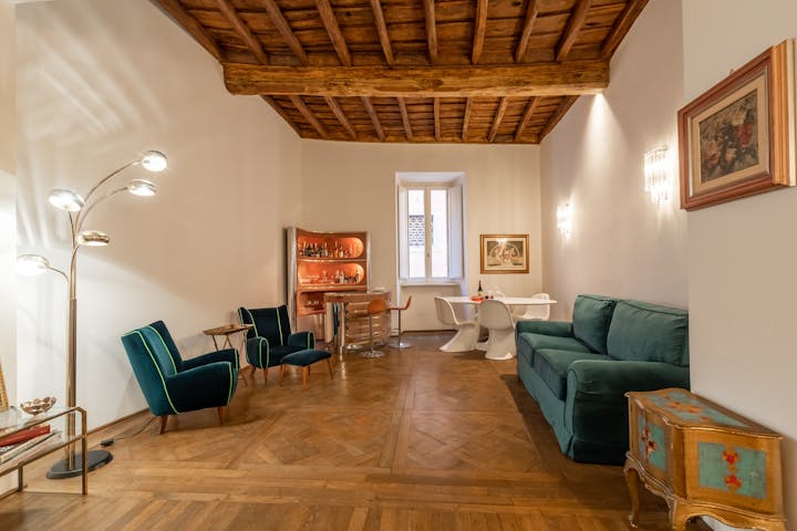 Top Luxury Cottages in Regola, Rome, Rome Capital, Lazio, Italy | Plum ...