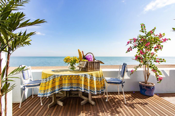 Rivage Beach House, Kent, England | Plum Guide