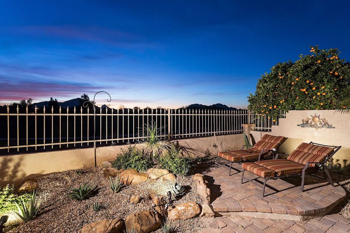 Camelback Courtyard, Maricopa County | Plum Guide