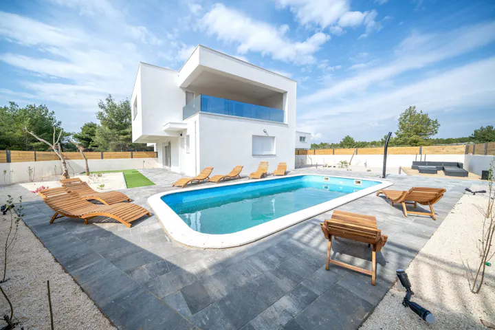 Pale Moonlight, Srima, Grad Vodice | Plum Guide