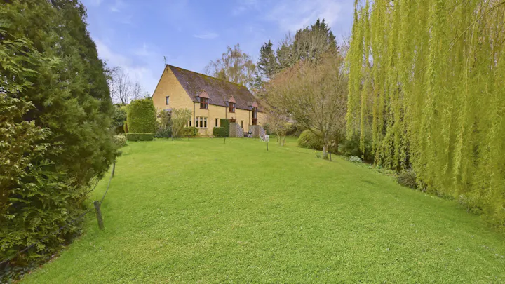 Brook & Birdsong, Blockley, Gloucestershire | Plum Guide