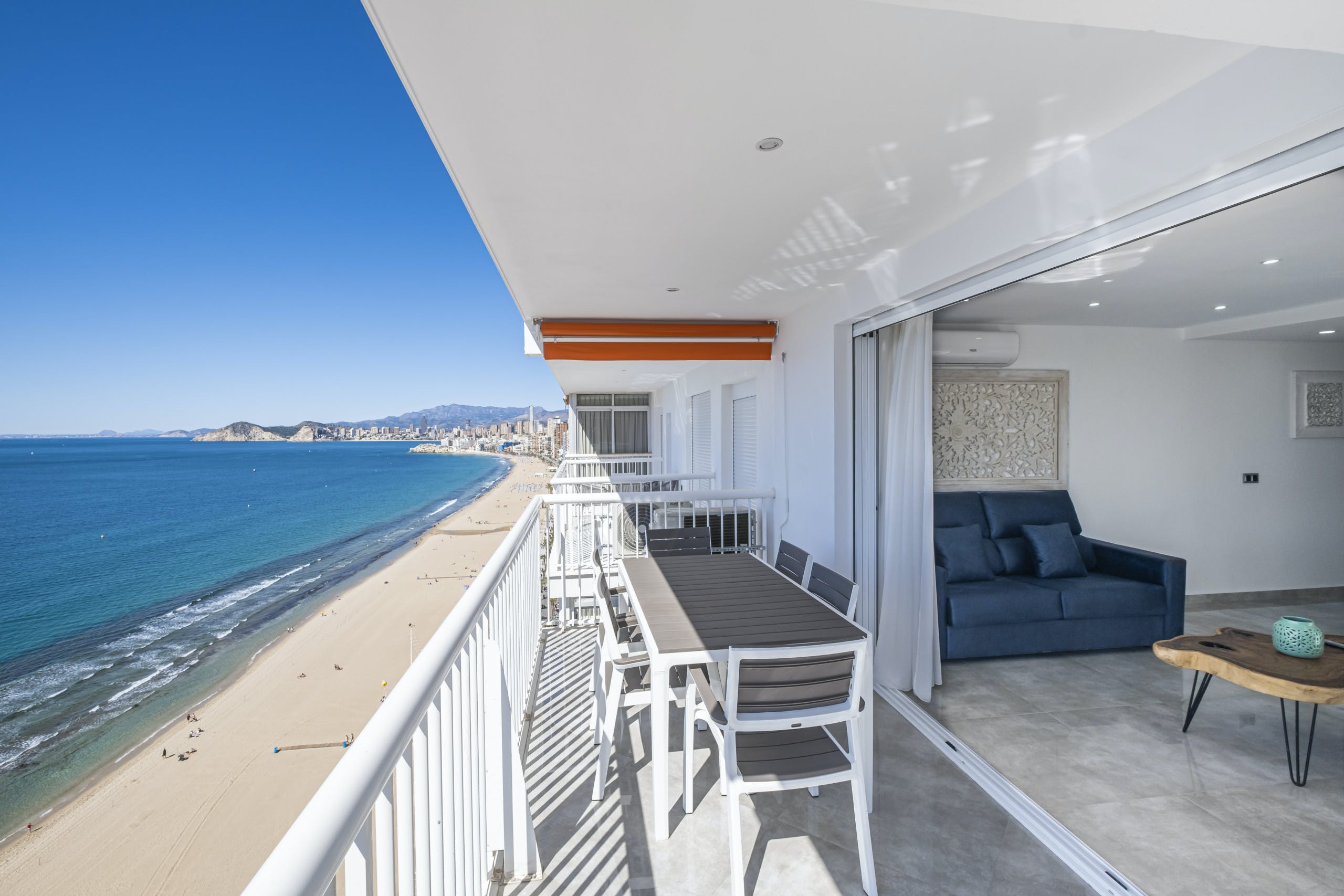 A Stroll in the Clouds, Racó de l'Oix, Benidorm | Plum Guide