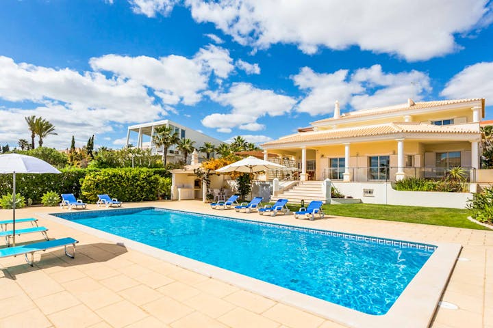 Stay in the best homes in Guia, Albufeira, Algarve, Portugal | Plum Guide