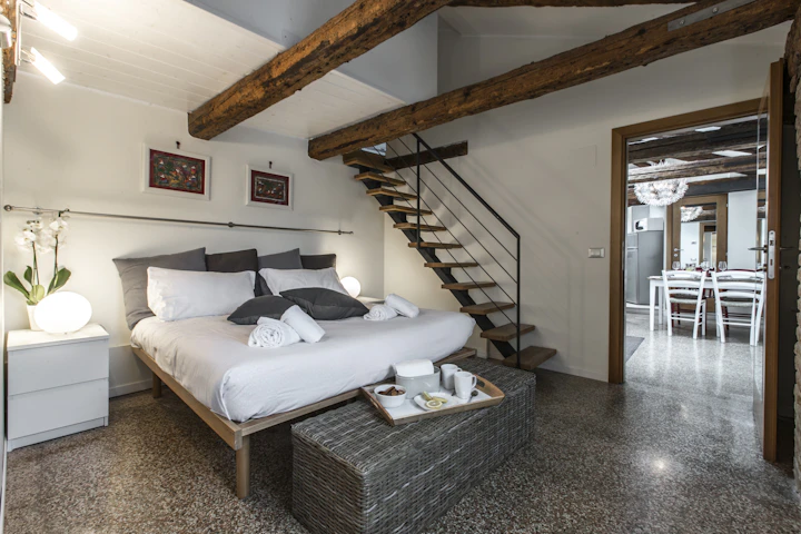 A Thousand Bridges, Castello, Venice | Plum Guide