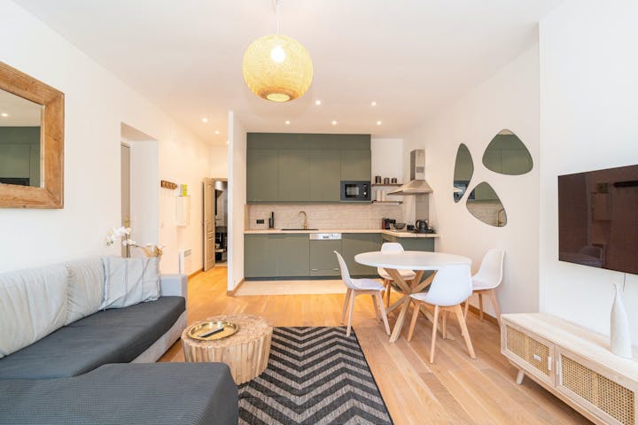 Stay in the best homes in France | Plum Guide