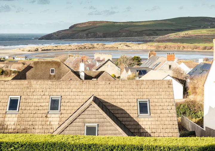 Cwtches On The Coast, Pembrokeshire, Wales | Plum Guide