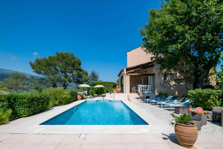 Summer Flicker, Provence-Alpes-Côte d'Azur | Plum Guide
