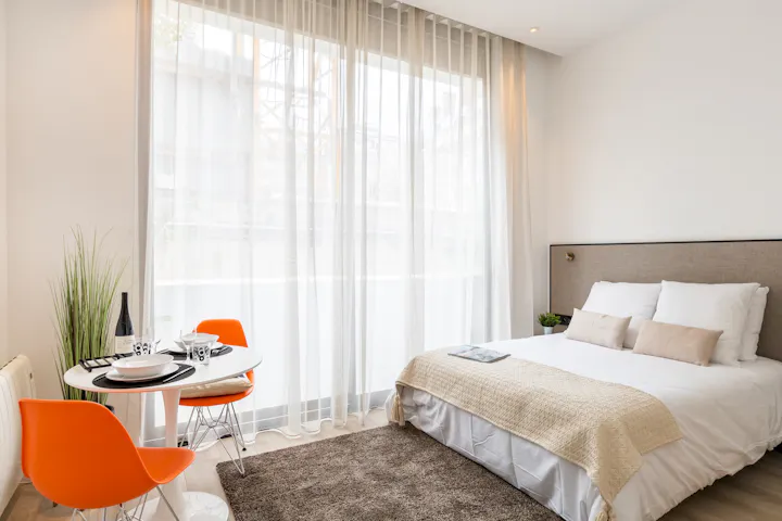 Work Then Play, Saint-Lambert, Paris | Plum Guide