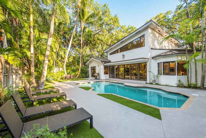 Natural Vista, Miami, Miami-Dade County | Plum Guide