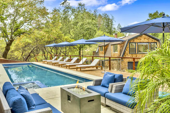 Seven Acres of Serenity, California | Plum Guide